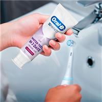 Buy Oral B 3D White Luxe Glamorous White Toothpaste 95g Online at ...